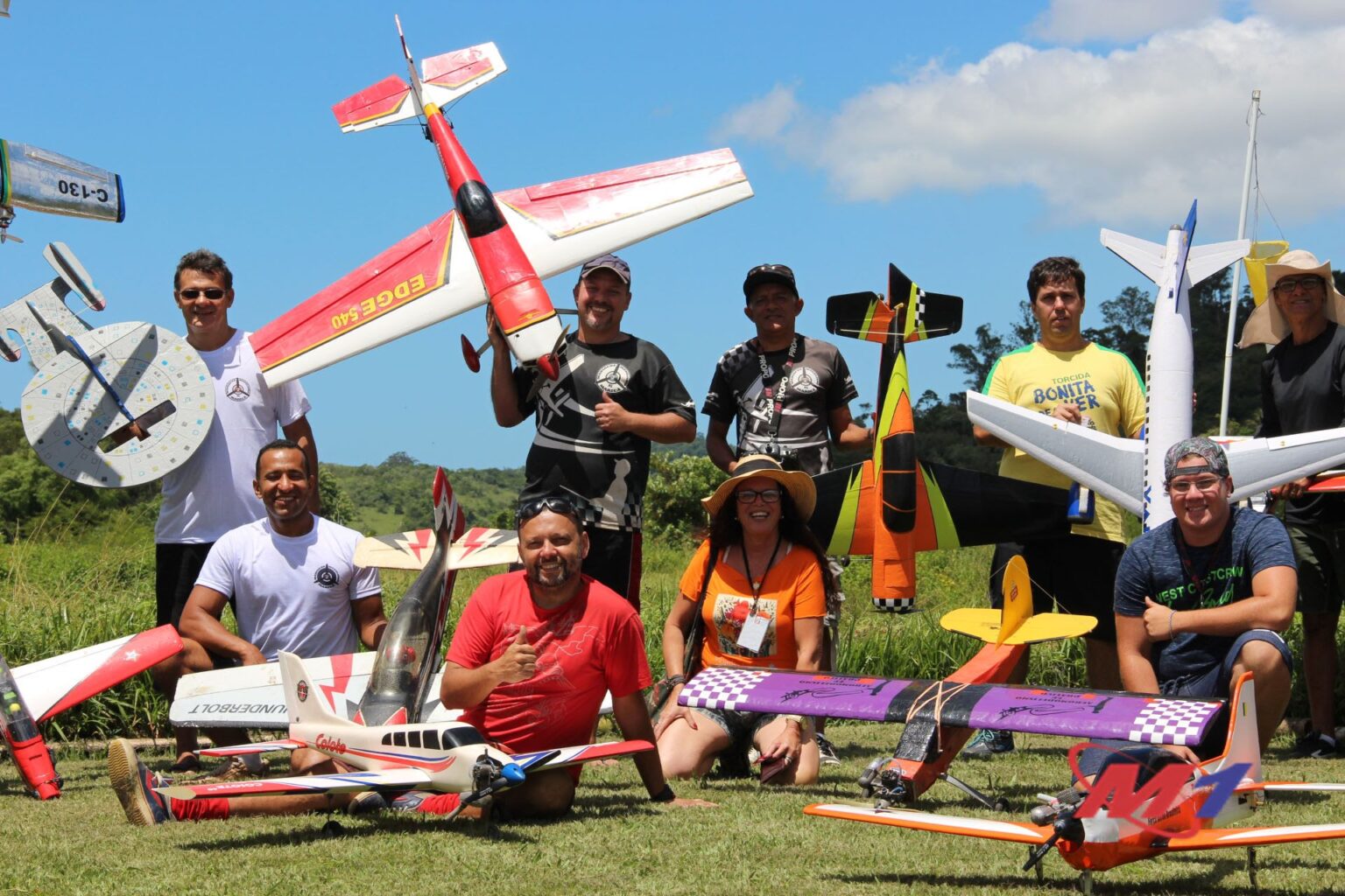 Chegou a hora de você realizar o sonho de voar com um aeromodelo!
